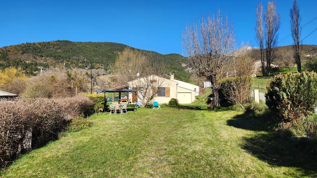 75 M² Gîte ∙ 3 Chambres ∙ 6 Personnes - Alpes-de-Haute-Provence
