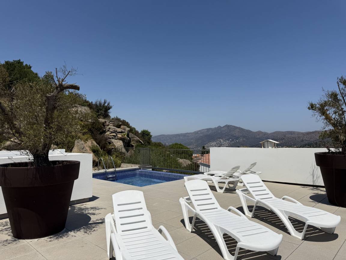 274 M² Maison De Vacances ∙ 4 Chambres ∙ 8 Personnes - Roses