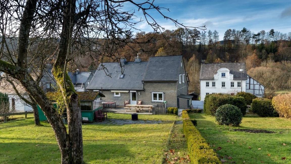 250 M² House ∙ 6 Bedrooms ∙ 12 Guests - Winterberg