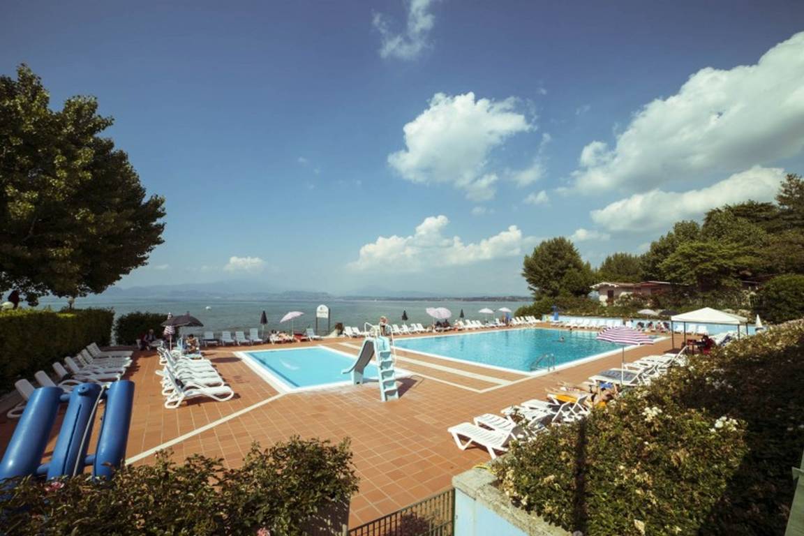 31 M² Bungalow ∙ 1 Habitación ∙ 4 Huéspedes - Peschiera del Garda