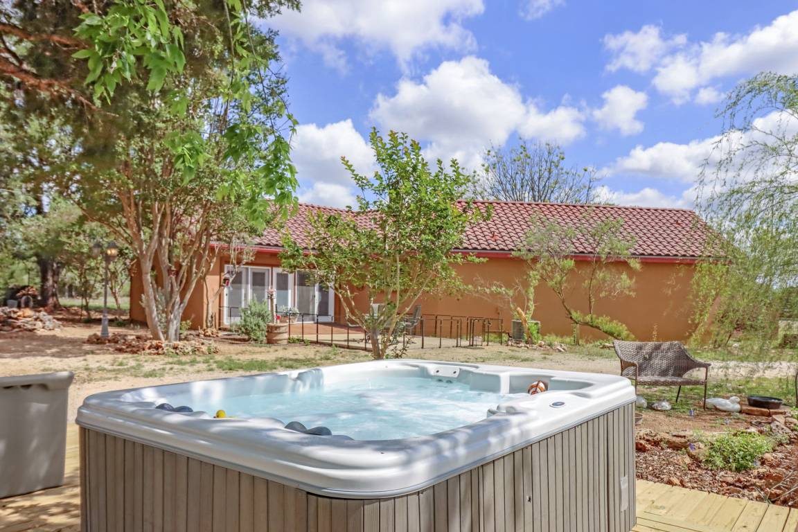 158 M² House ∙ 3 Bedrooms ∙ 6 Guests - Canyon Lake, TX