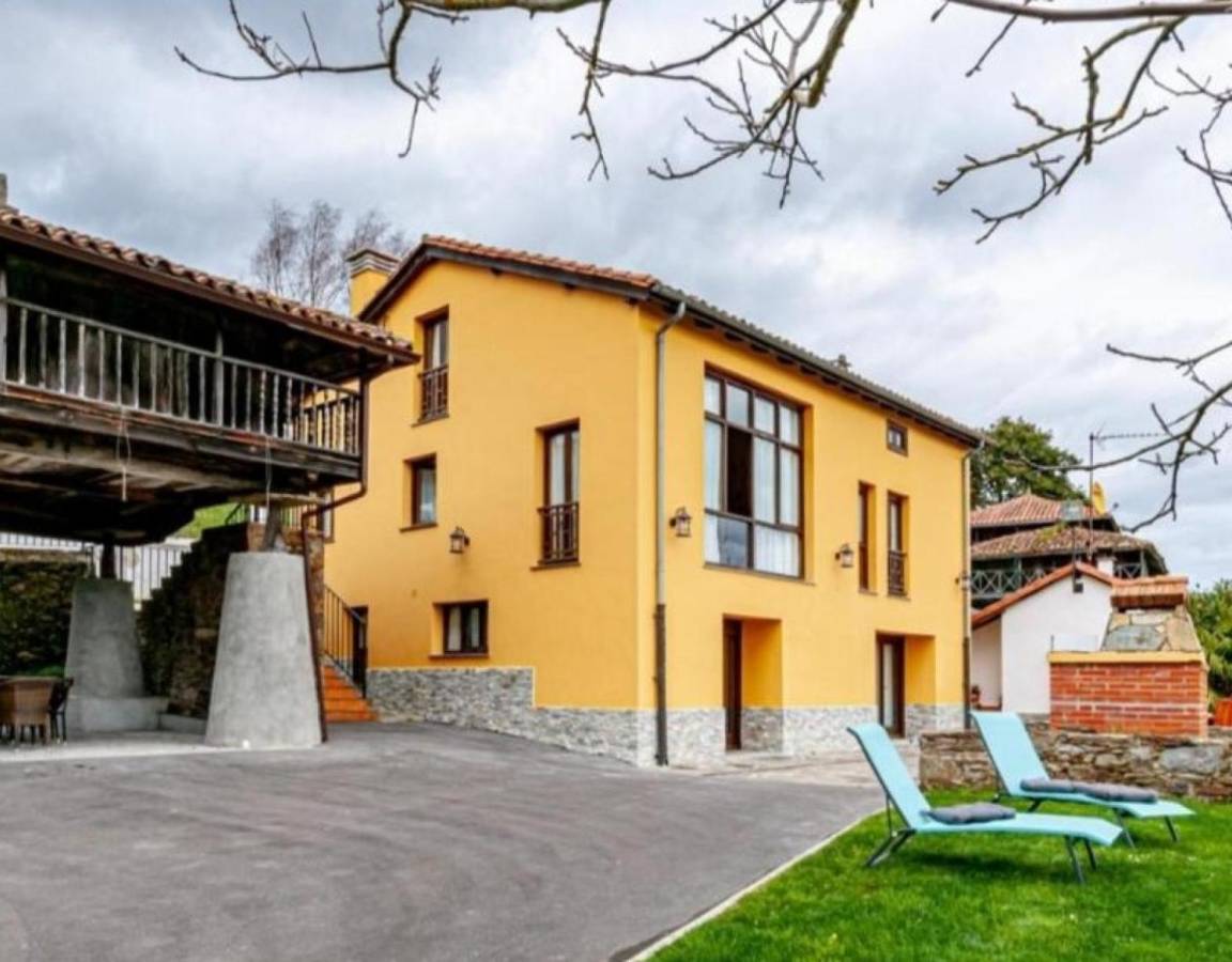 180 M² Casa ∙ 5 Habitaciones ∙ 15 Huéspedes - Salas