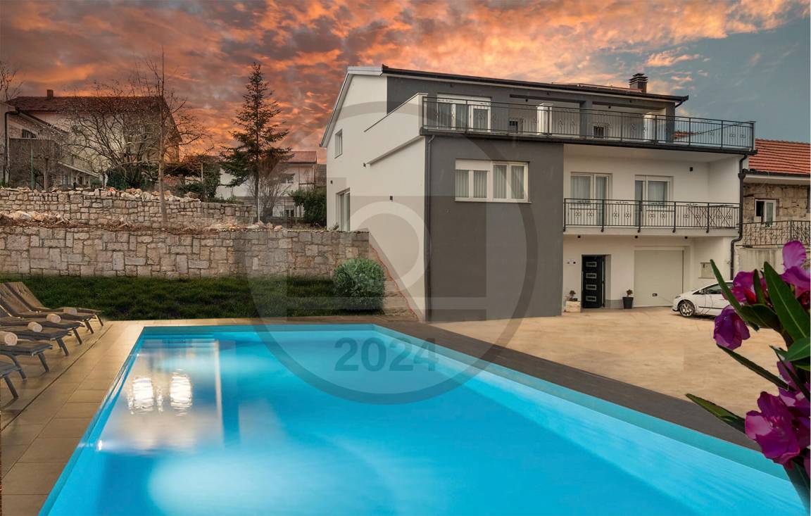 390 M² Maisonette-wohnung ∙ 5 Schlafzimmer ∙ 10 Gäste - Makarska