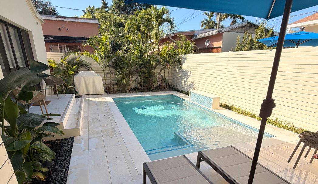 House ∙ 2 Bedrooms ∙ 6 Guests - Miami