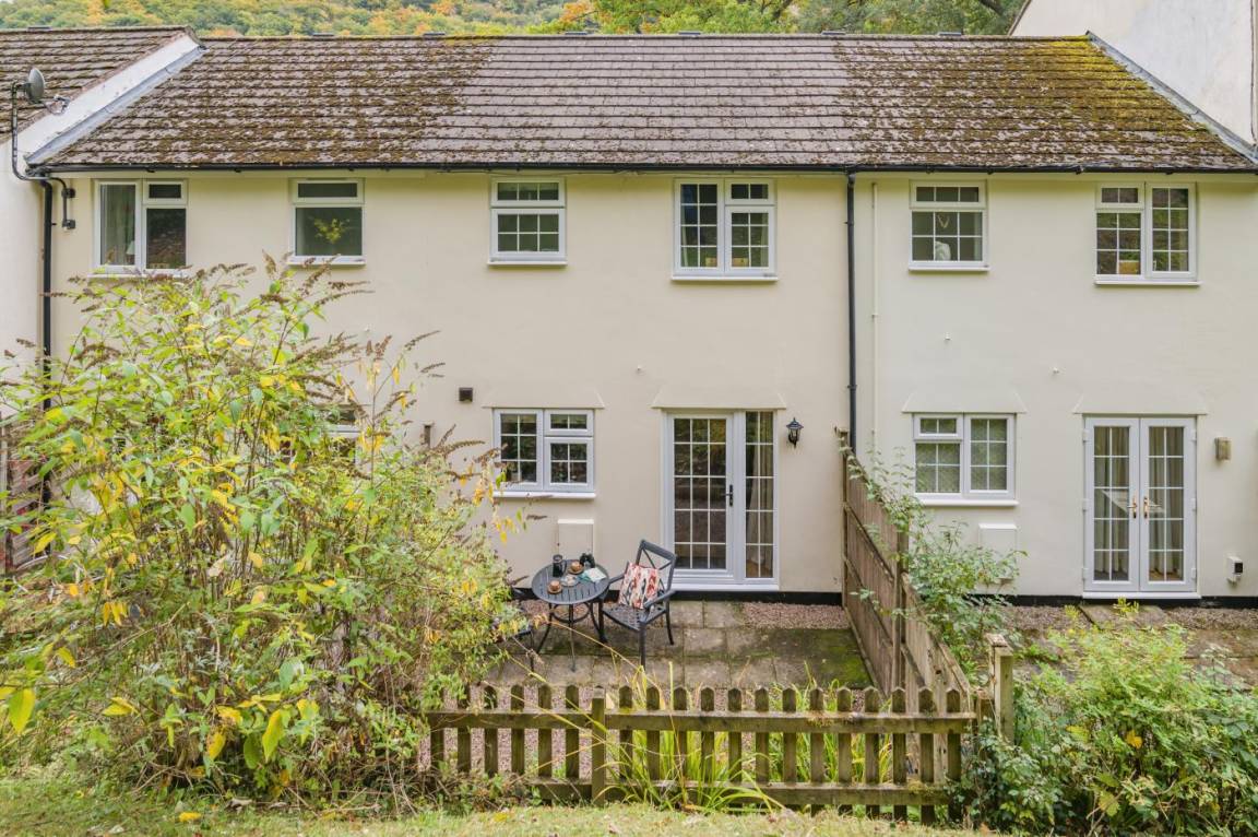 Cottage ∙ 2 Bedrooms ∙ 4 Guests - Monmouth