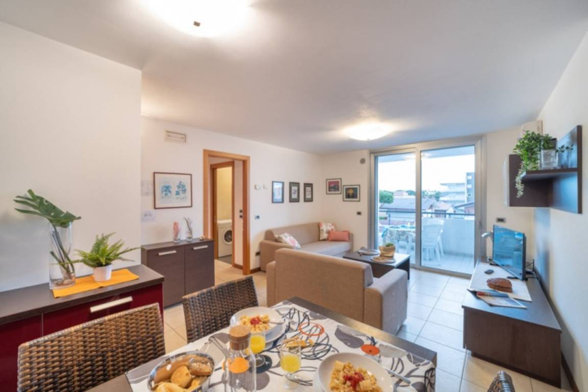 40 M² Appartamento Vacanza ∙ 2 Camere Da Letto ∙ 4 Ospiti - Lignano Sabbiadoro