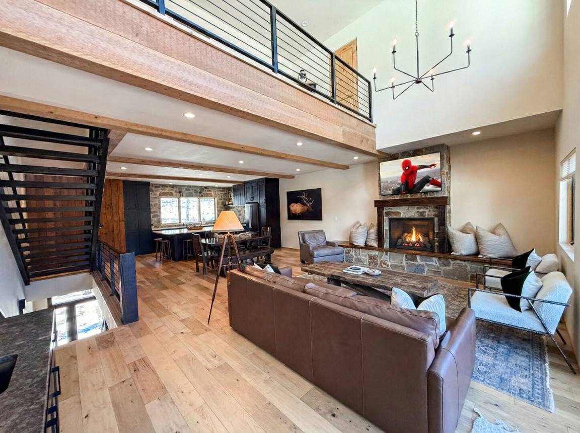238 M² Ferienhaus ∙ 4 Schlafzimmer ∙ 12 Gäste - Whitefish, MT
