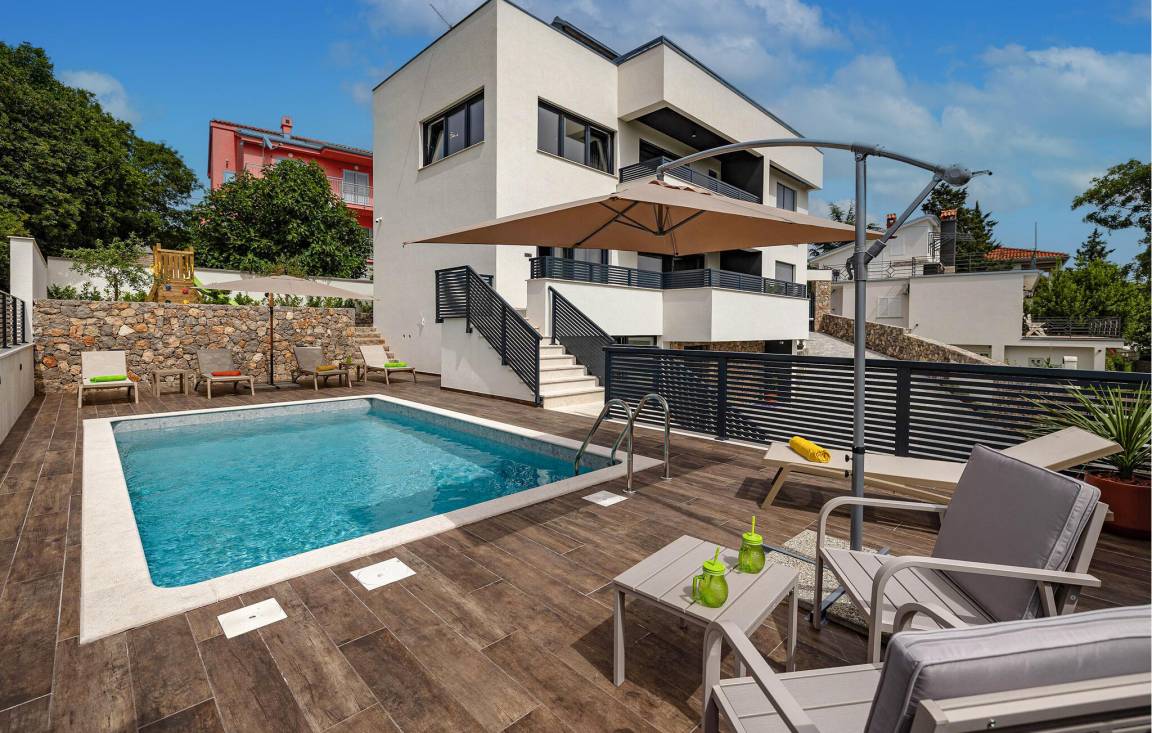 280 M² Huis ∙ 4 Slaapkamers ∙ 7 Gasten - Novi Vinodolski