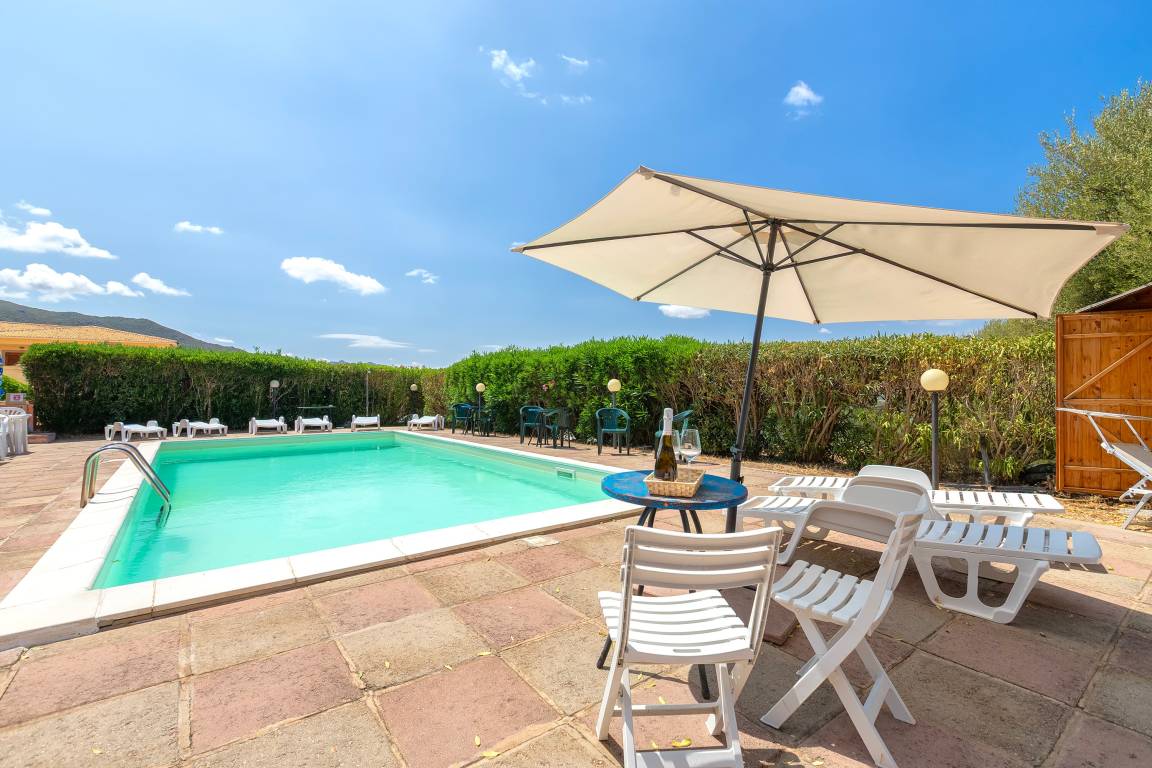 50 M² Ferienhaus ∙ 1 Schlafzimmer ∙ 4 Gäste - Badesi