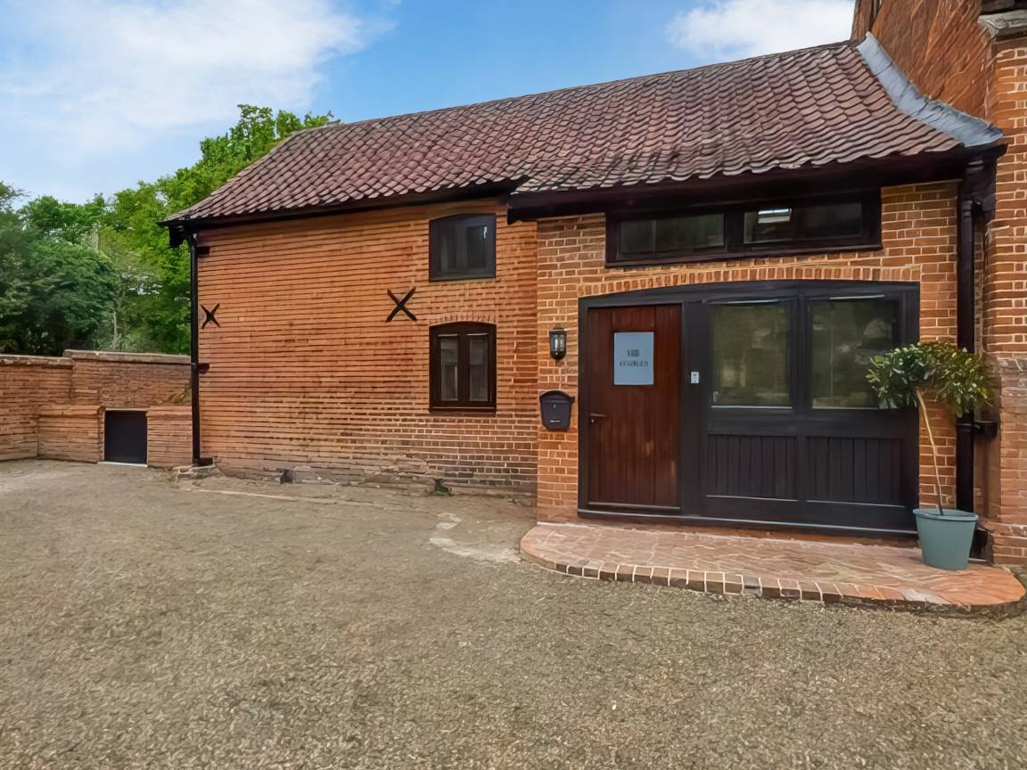 Cottage ∙ 3 Bedrooms ∙ 6 Guests - Norwich