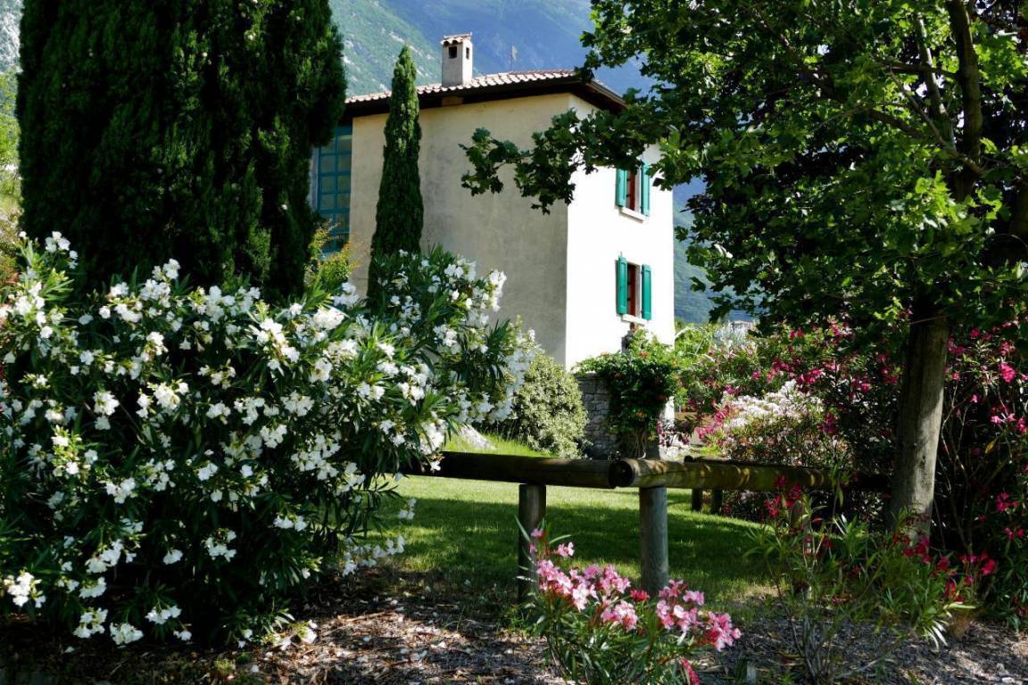 100 M² Ferienhaus ∙ 2 Schlafzimmer ∙ 6 Gäste - Limone Sul Garda
