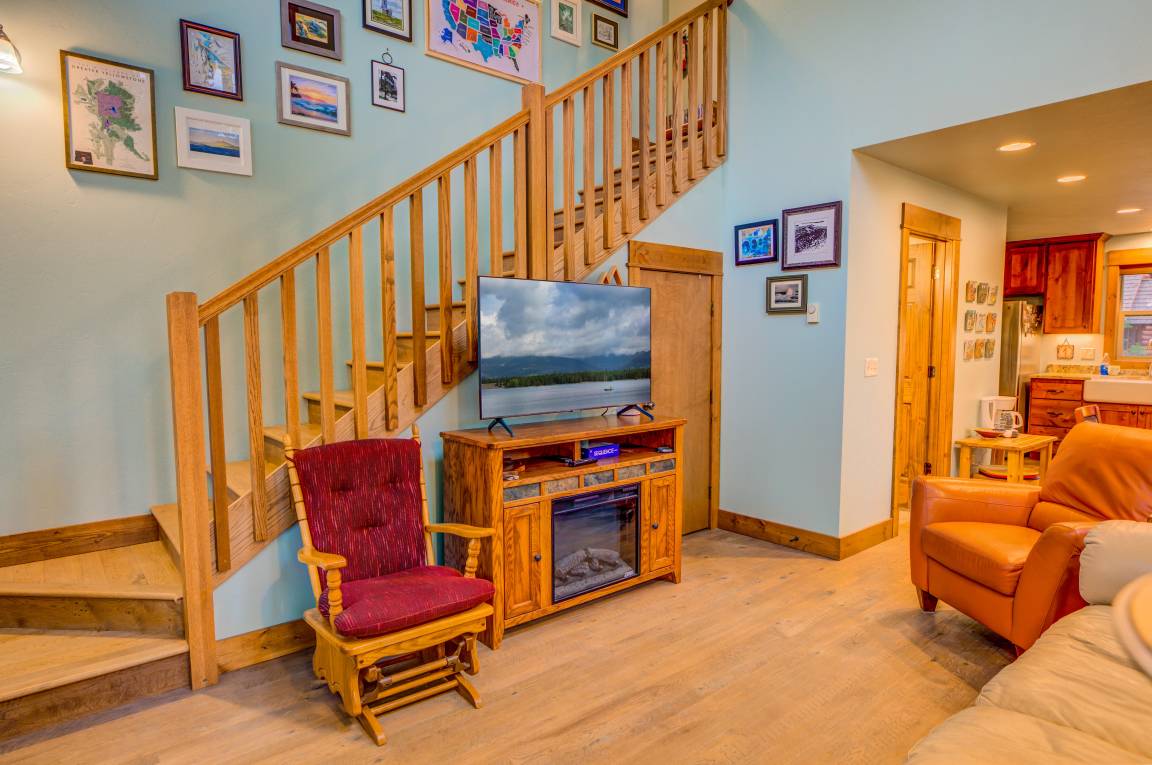 House ∙ 3 Bedrooms ∙ 8 Guests - West Yellowstone, MT
