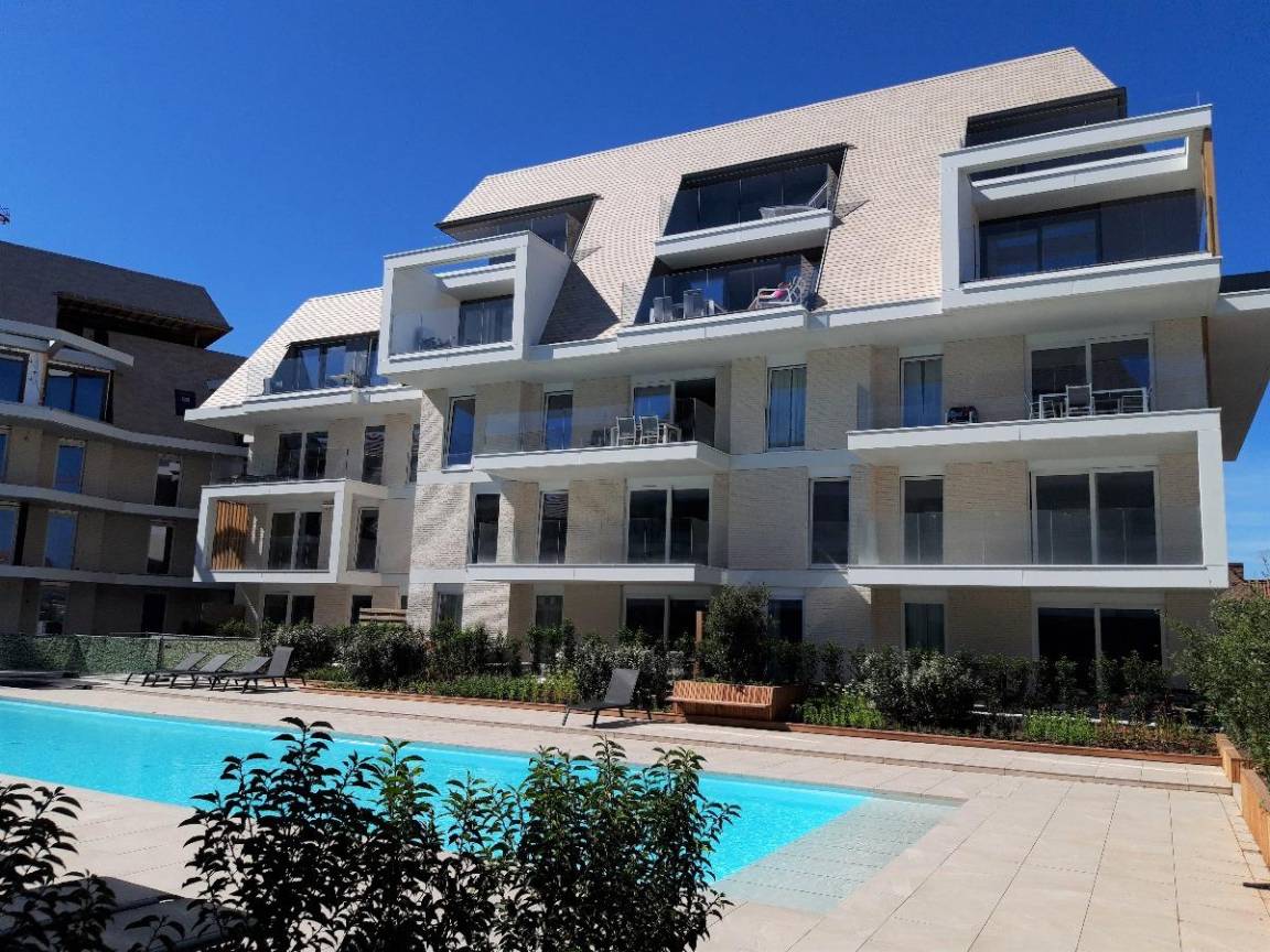75 M² Appartement ∙ 2 Slaapkamers ∙ 4 Gasten - Veurne