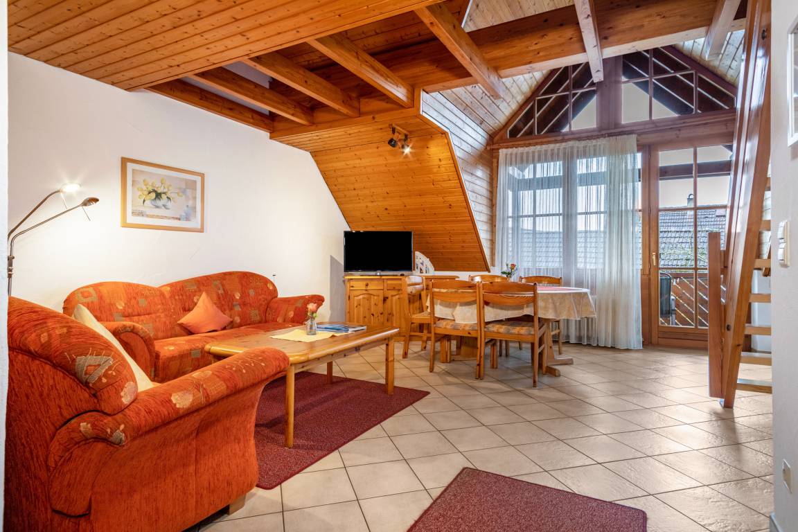 99 M² Ferienwohnung ∙ 2 Schlafzimmer ∙ 4 Gäste - Bodensee