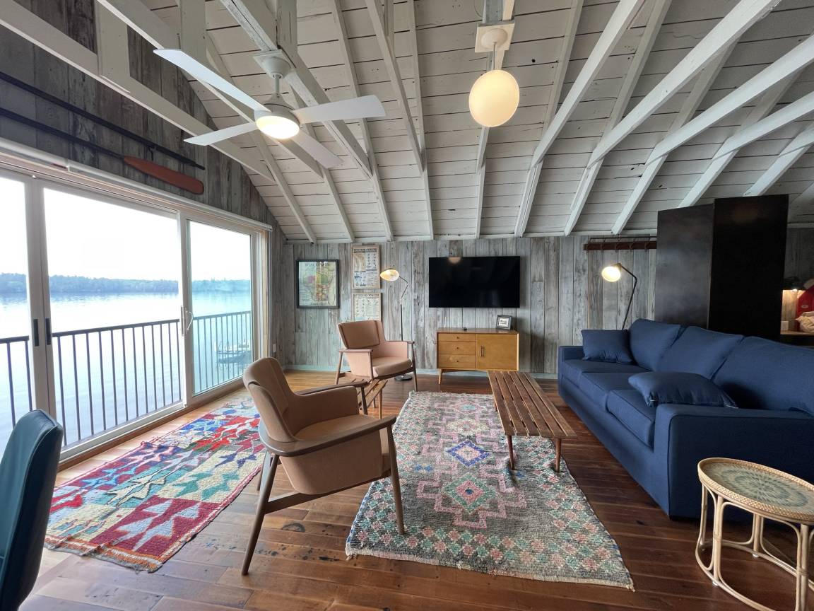 House ∙ 3 Bedrooms ∙ 10 Guests - Two Sisters Lake, WI