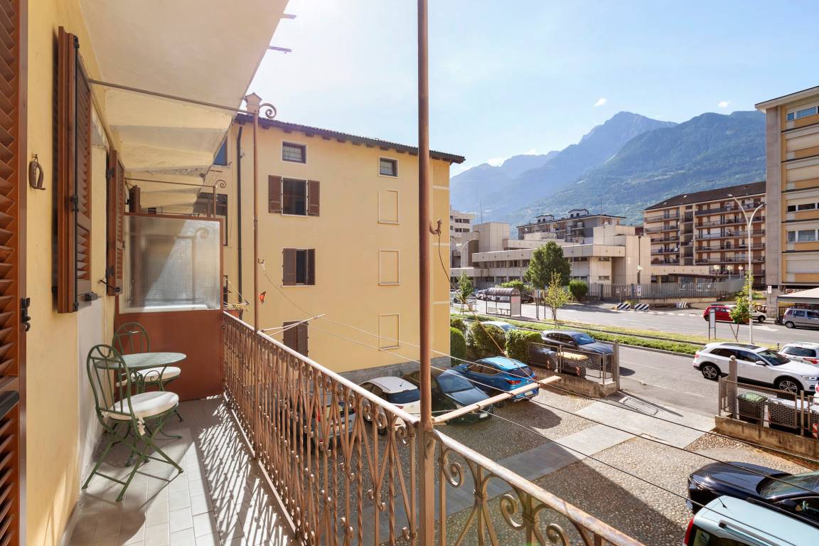 69 M² Appartement ∙ 2 Chambres ∙ 6 Personnes - Aoste