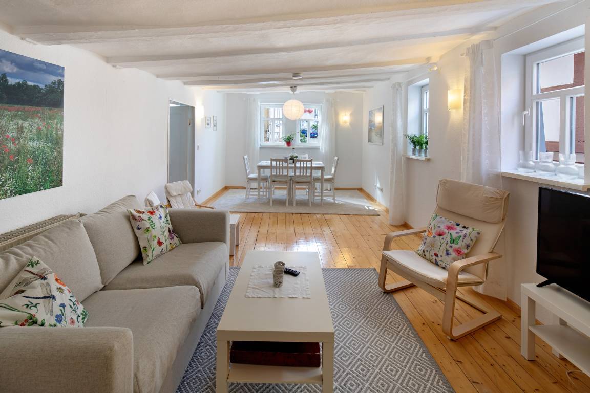 124 M² Ferienwohnung ∙ 3 Schlafzimmer ∙ 7 Gäste - Bad Salzschlirf