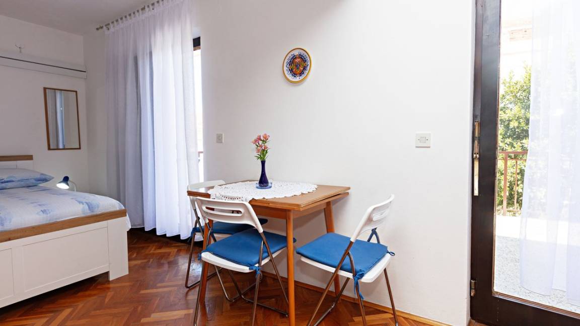 24 M² Hotel ∙ 1 Bedroom ∙ 3 Guests - Murter