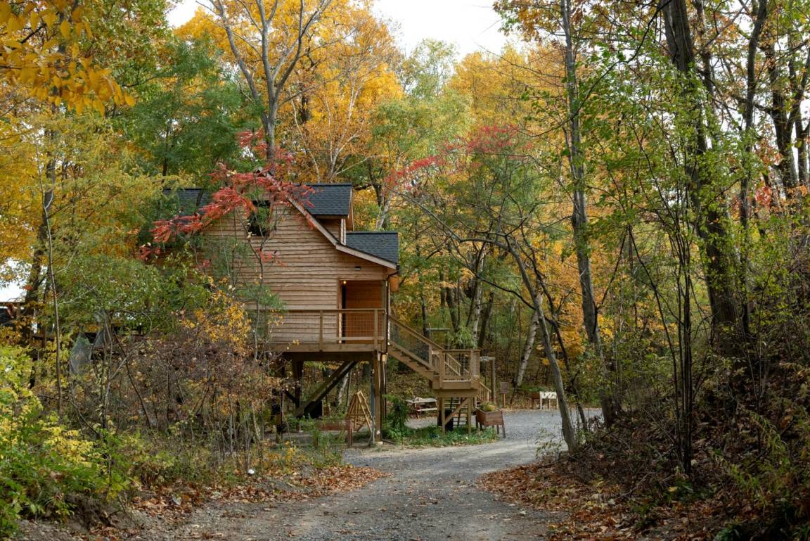 Camping ∙ 2 Bedrooms ∙ 6 Guests - Seneca Lake, NY
