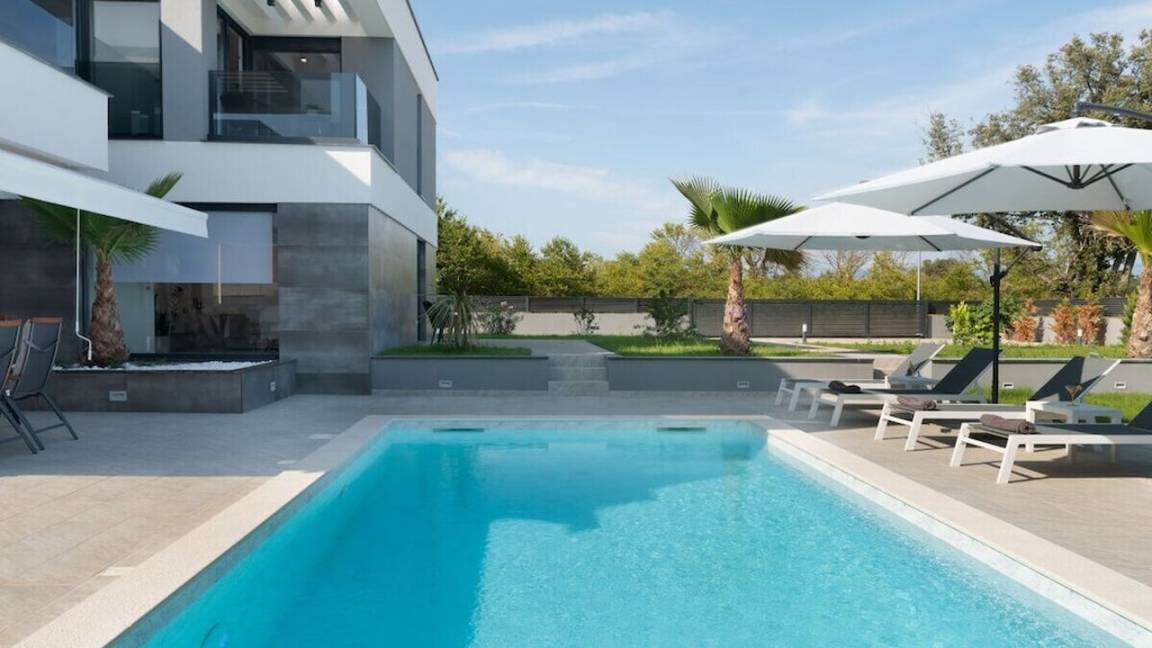 220 M² Apartment ∙ 4 Bedrooms ∙ 10 Guests - Zaton