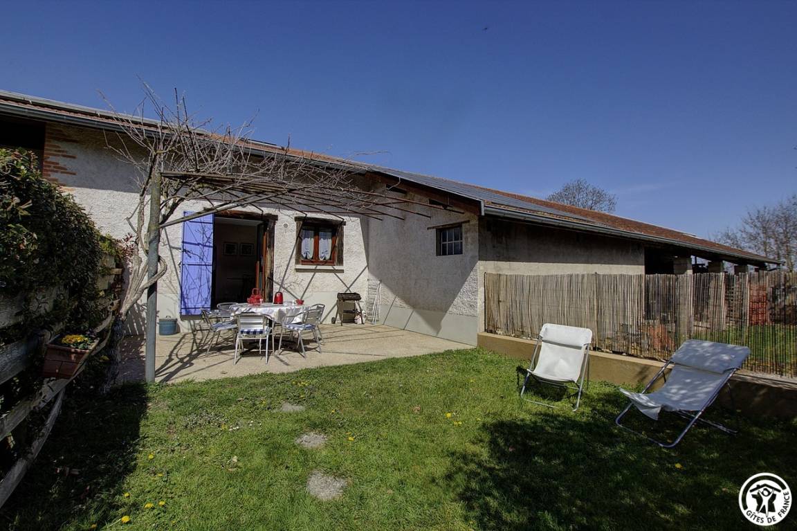 70 M² Gîte ∙ 2 Chambres ∙ 5 Personnes - Saint-André-de-Corcy