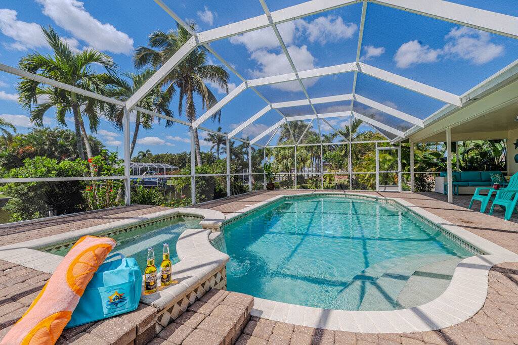 House ∙ 3 Bedrooms ∙ 6 Guests - Cape Coral, FL