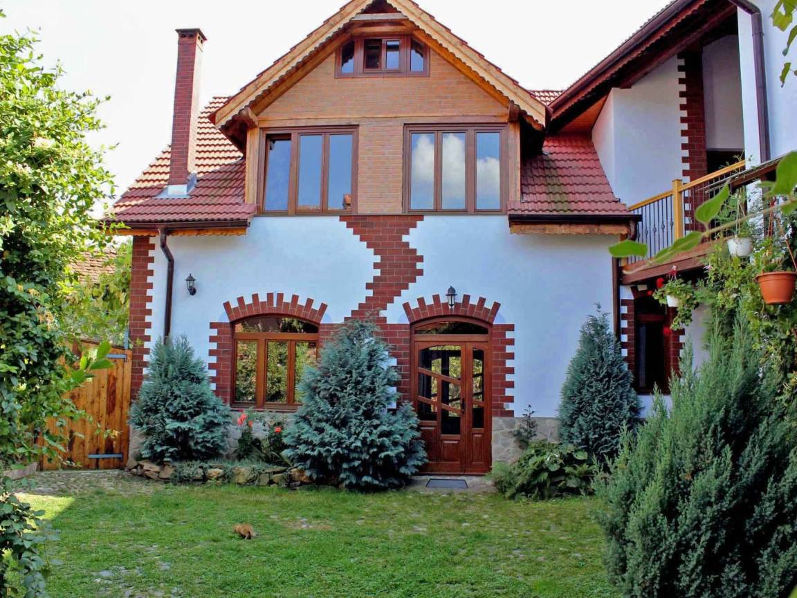 204 M² Casa ∙ 4 Habitaciones ∙ 10 Huéspedes - Transilvania