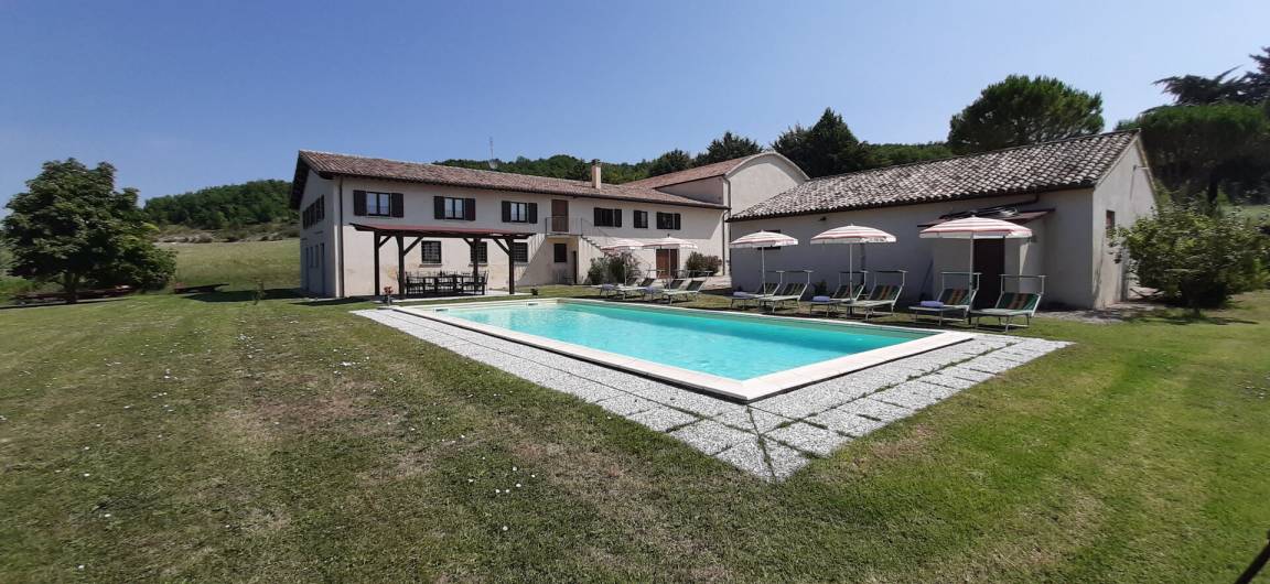 500 M² Agriturismo ∙ 8 Camere Da Letto ∙ 24 Ospiti - Pergola