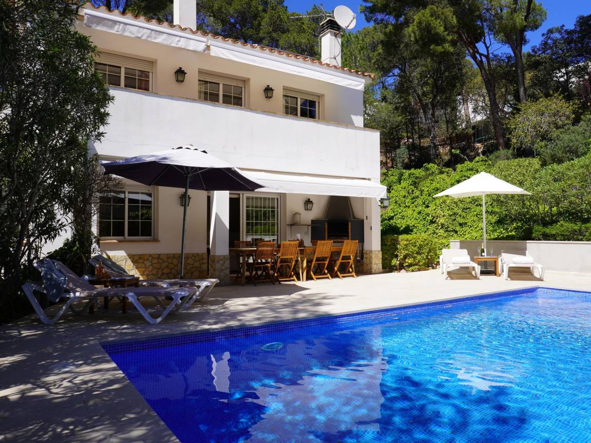 180 M² House ∙ 4 Bedrooms ∙ 8 Guests - Aigua Blava