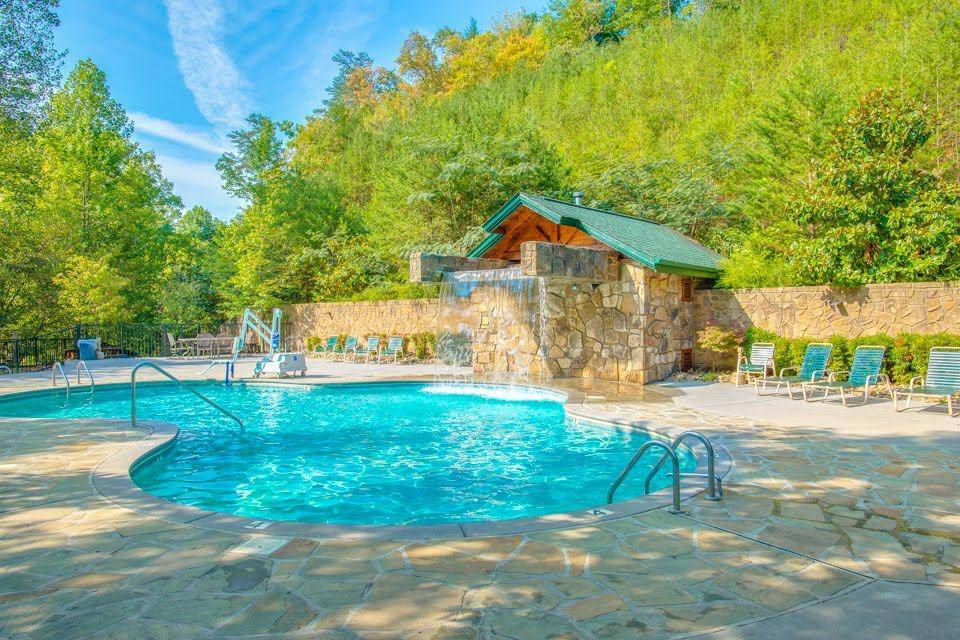 316 M² House ∙ 5 Bedrooms ∙ 16 Guests - Gatlinburg, TN