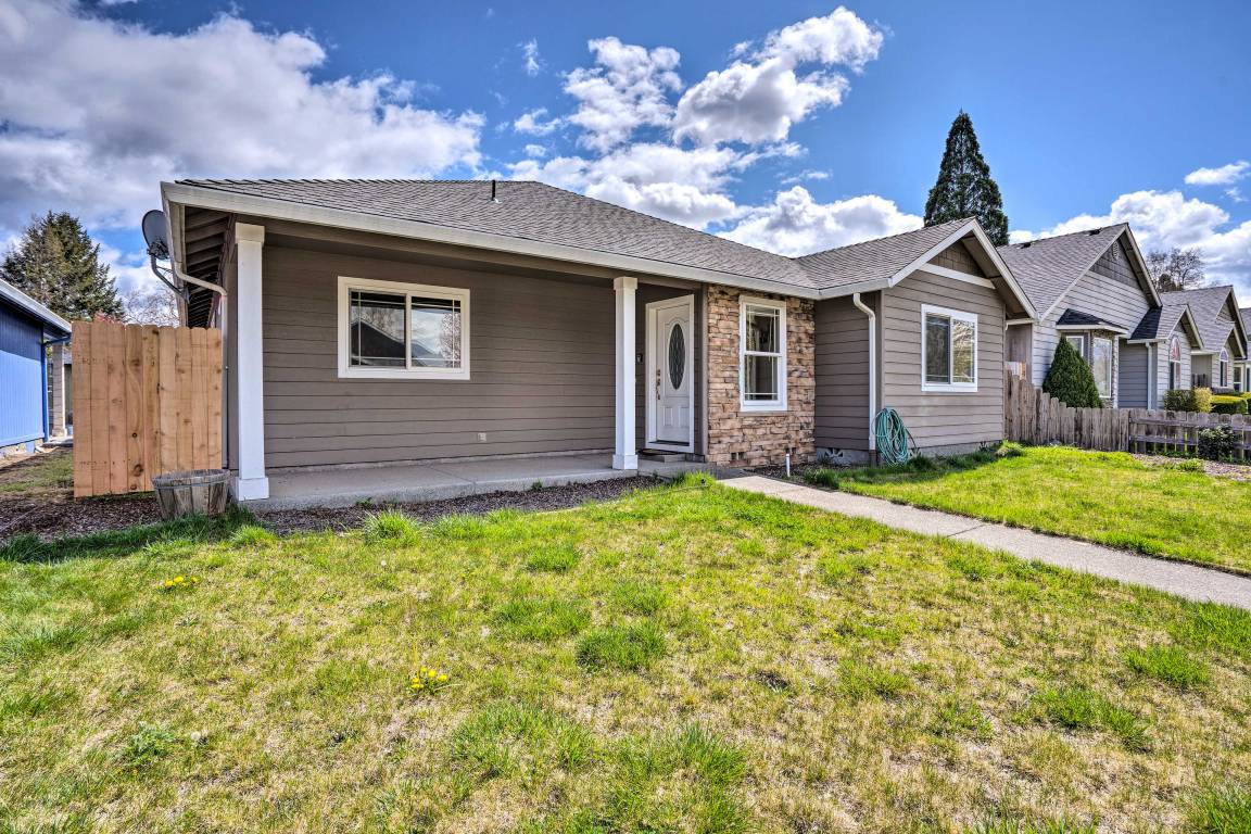 155 M² House ∙ 3 Bedrooms ∙ 8 Guests - Grants Pass, OR