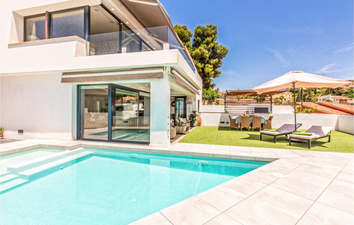 200 M² Ferienhaus ∙ 6 Schlafzimmer ∙ 12 Gäste - Rincón de la Victoria