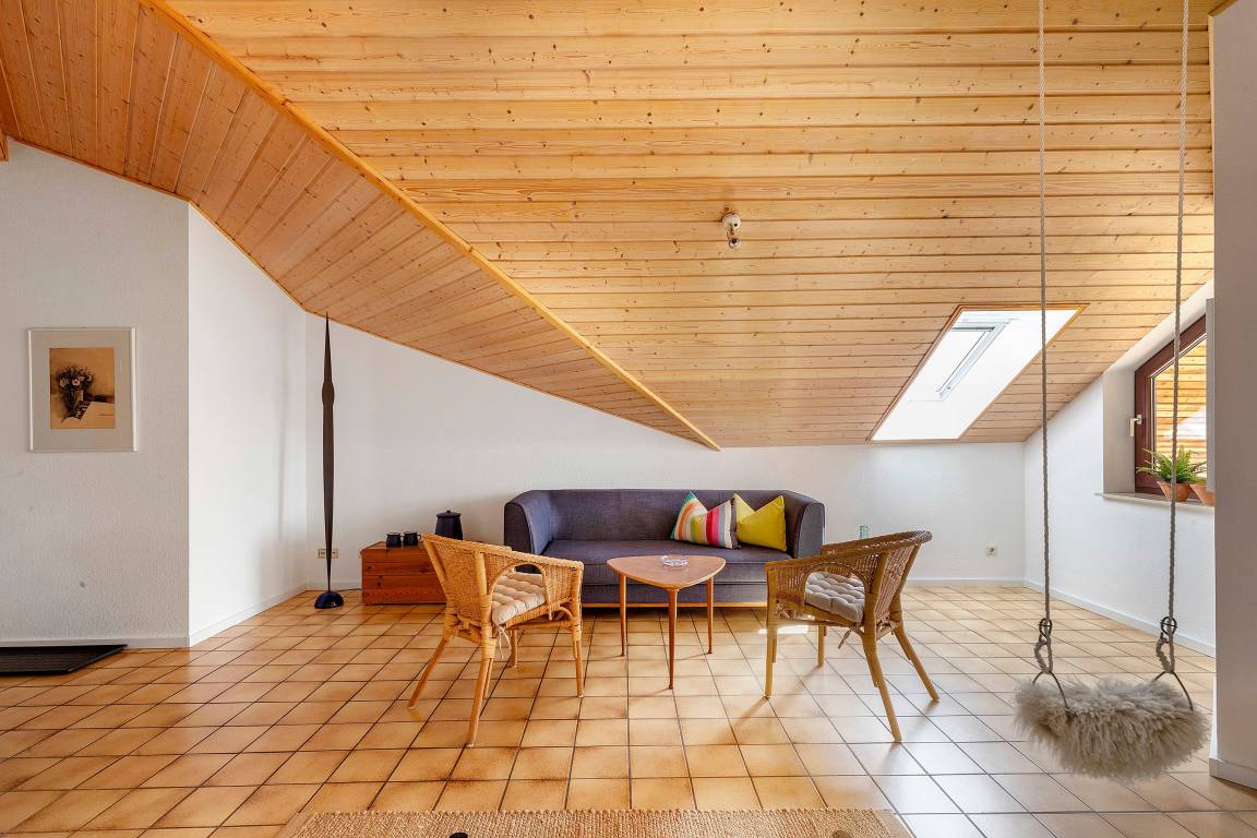 72 M² Ferienwohnung ∙ 1 Schlafzimmer ∙ 4 Gäste - Kirchheim unter Teck