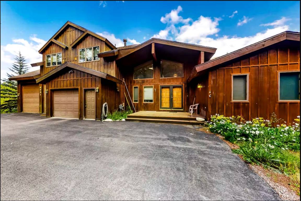 House ∙ 1 Bedroom ∙ 10 Guests - Breckenridge, CO