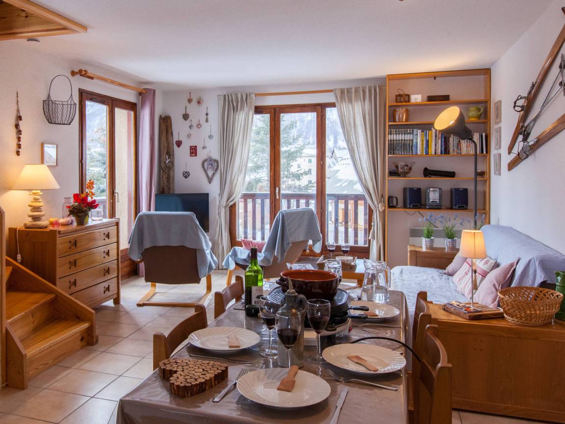 80 M² Appartement ∙ 4 Chambres ∙ 8 Personnes - Névache