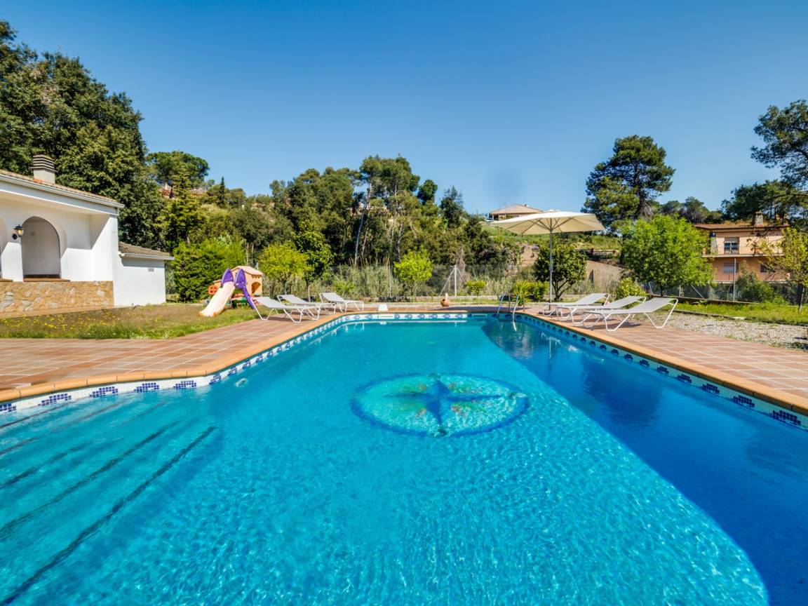 750 M² Maison De Vacances ∙ 10 Chambres ∙ 20 Personnes - Pineda de Mar