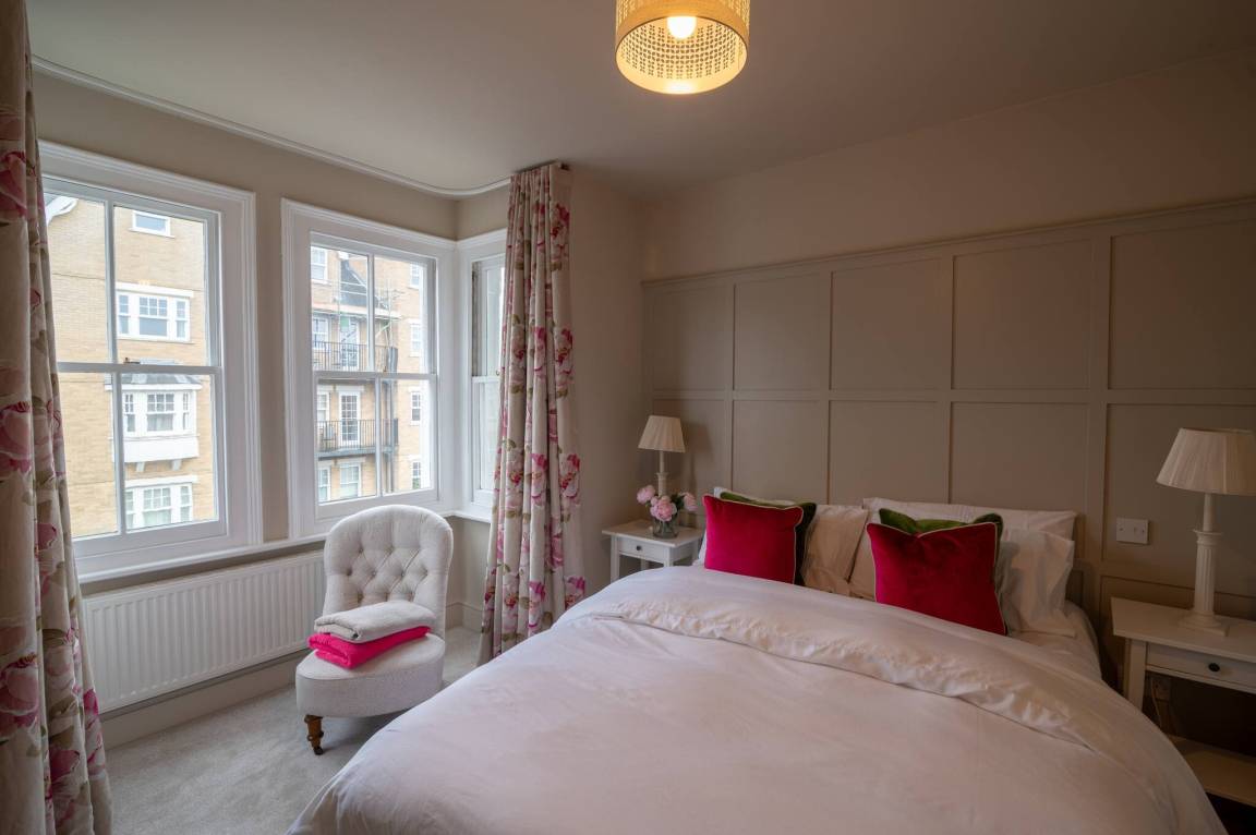 92 M² House ∙ 3 Bedrooms ∙ 5 Guests - Colchester
