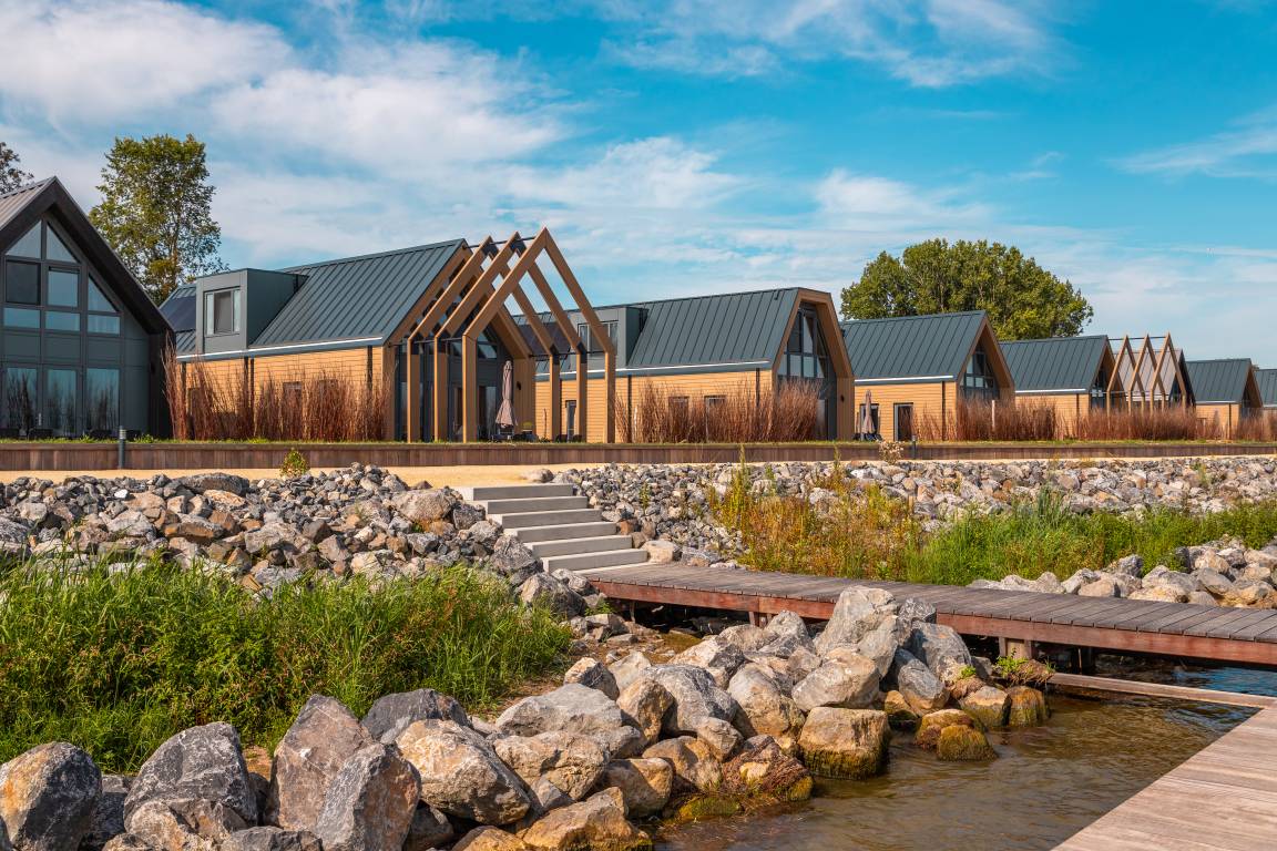 72 M² Bungalow ∙ 4 Slaapkamers ∙ 8 Gasten - Enkhuizen