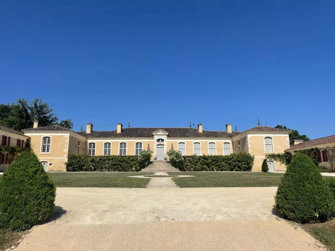 200 M² Maison De Vacances ∙ 3 Chambres ∙ 6 Personnes - Auch