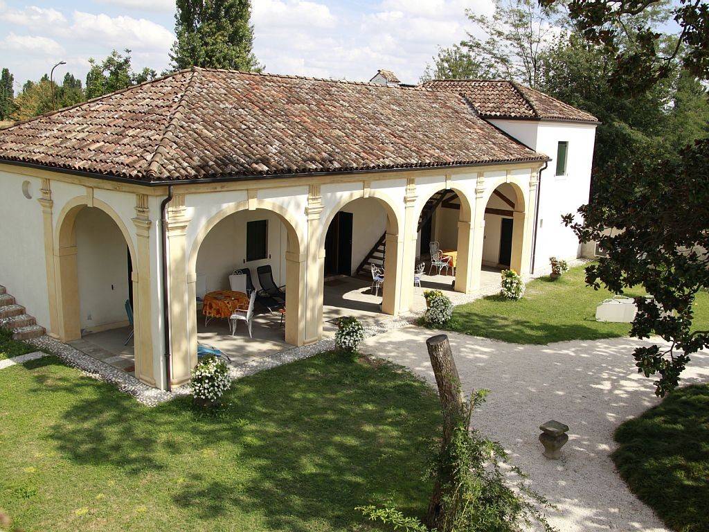 102 M² Apartment ∙ 3 Bedrooms ∙ 7 Guests - Mira, Italy