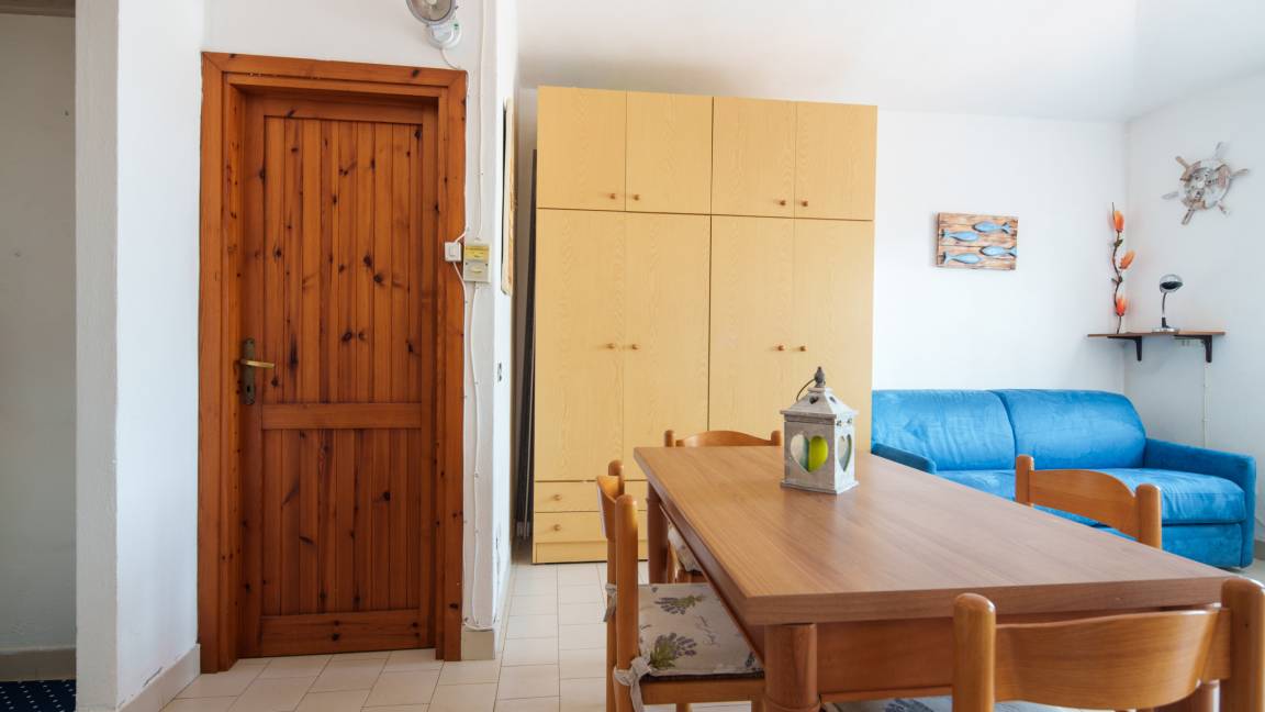 60 M² Apartamento ∙ 3 Huéspedes - San Teodoro