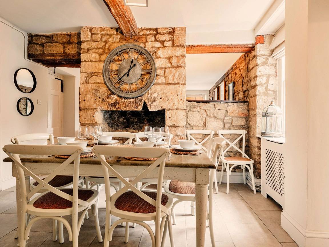 90 M² House ∙ 1 Bedroom ∙ 4 Guests - Nailsworth