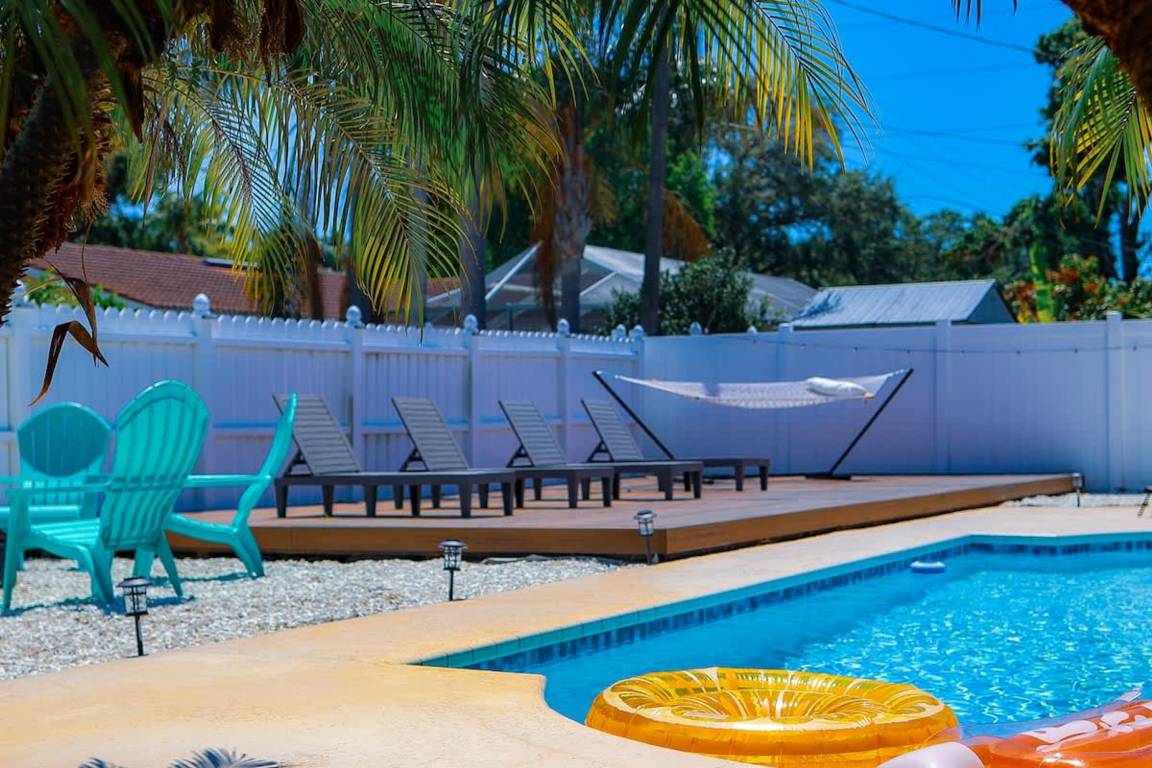 House ∙ 4 Bedrooms ∙ 11 Guests - Indian Rocks Beach, FL