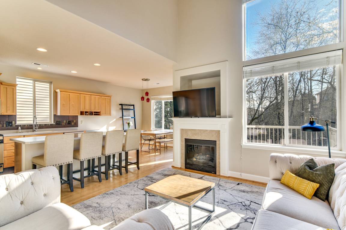 206 M² House ∙ 2 Bedrooms ∙ 4 Guests - Beaverton, OR