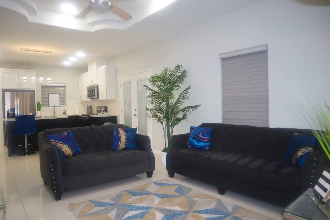 116 M² Apartment ∙ 3 Bedrooms ∙ 8 Guests - Edinburg, TX