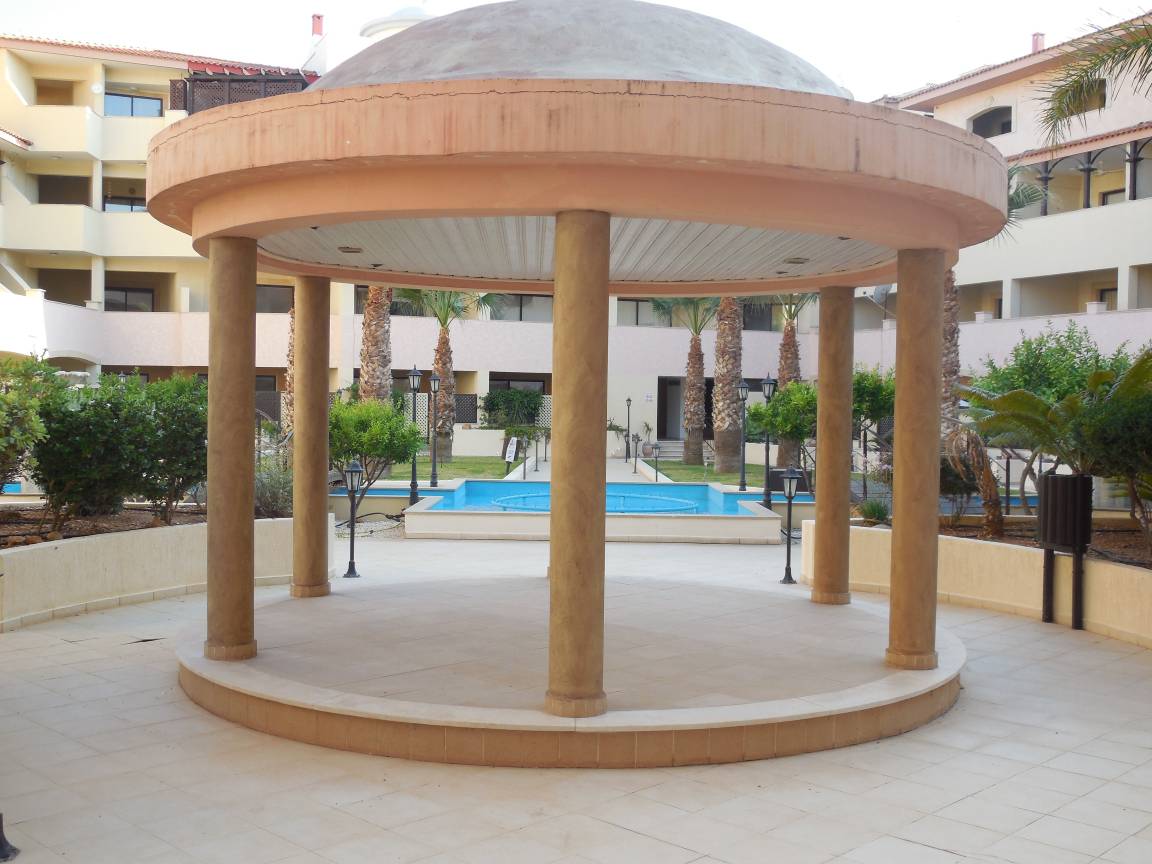 Top Class Exclusive 1 Bed Apartment, Centrally Located, Tomb Of The Kings Road. - Kato Paphos