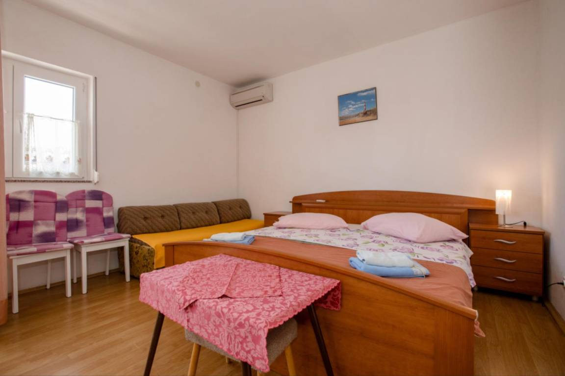 100 M² Appartement ∙ 3 Chambres ∙ 8 Personnes - Lopar