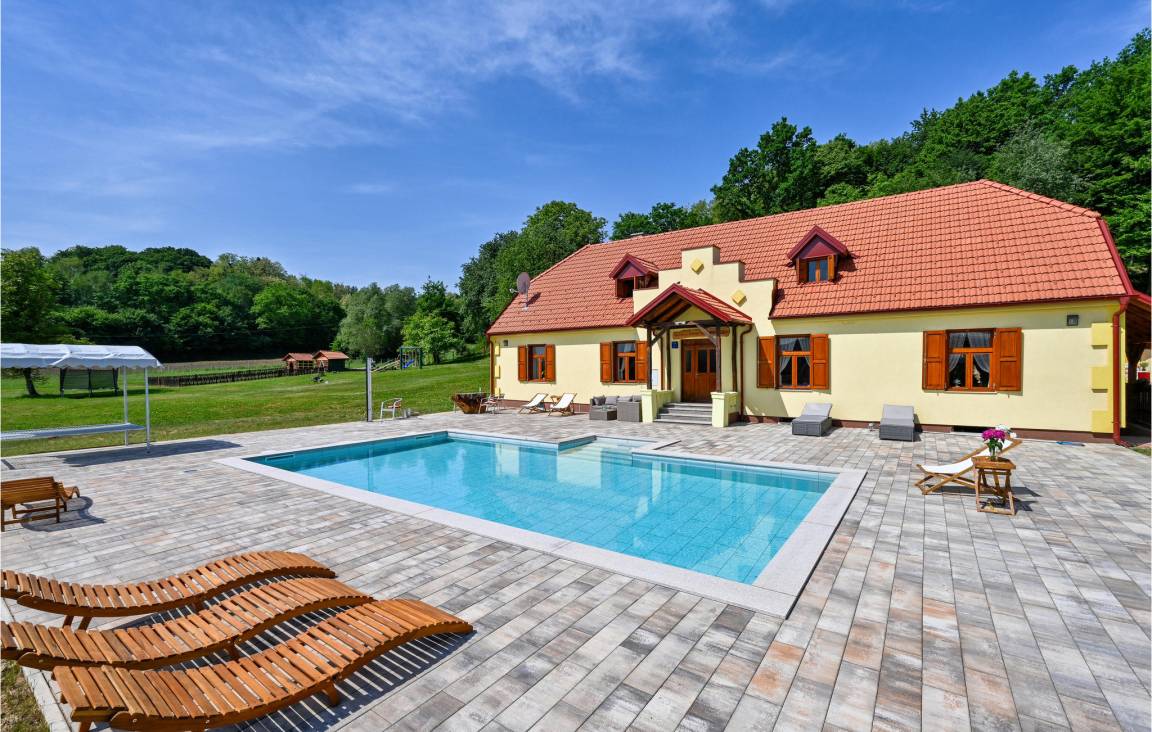 310 M² Hus ∙ 6 Sovrum ∙ 15 Gäster - Kroatien