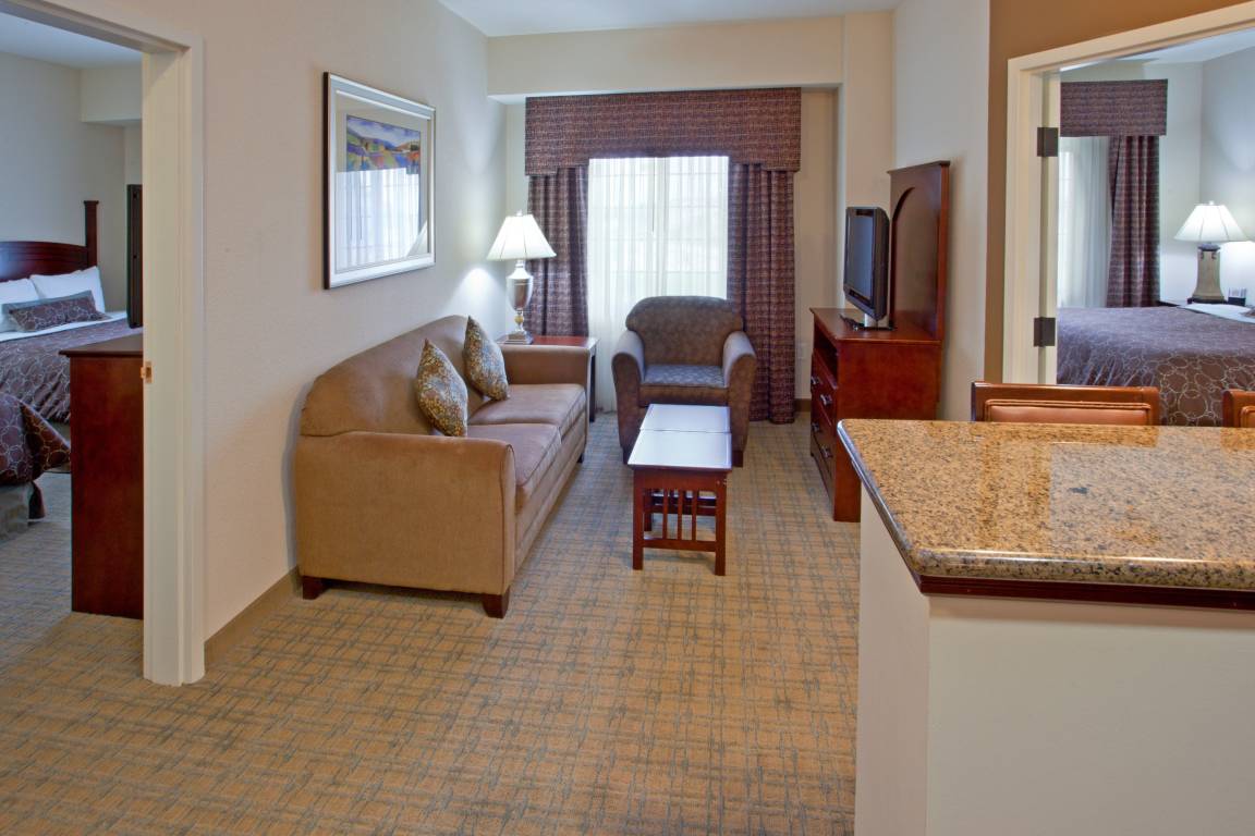 Hotel ∙ 2 Bedrooms ∙ 6 Guests - League City, TX