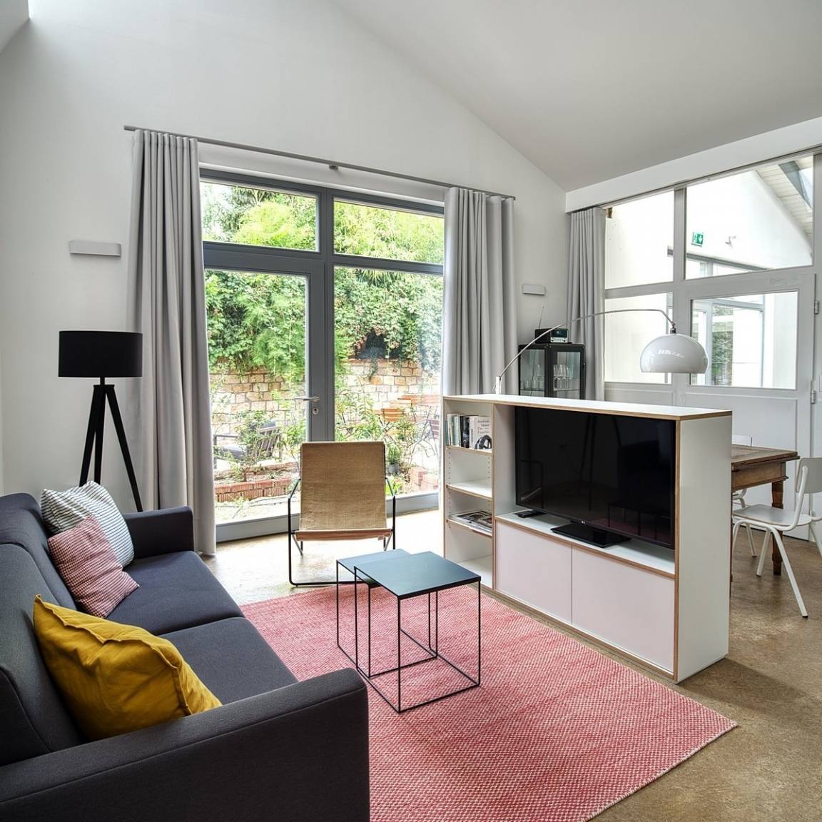 75 M² Ferienwohnung ∙ 1 Schlafzimmer ∙ 4 Gäste - Rhodt unter Rietburg